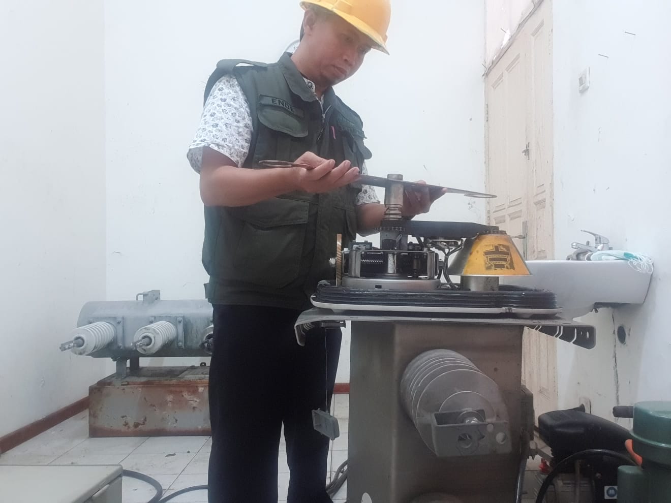 Workshop perbaikan LBS, SSO & Recloser – Kopsyahtab.co.id